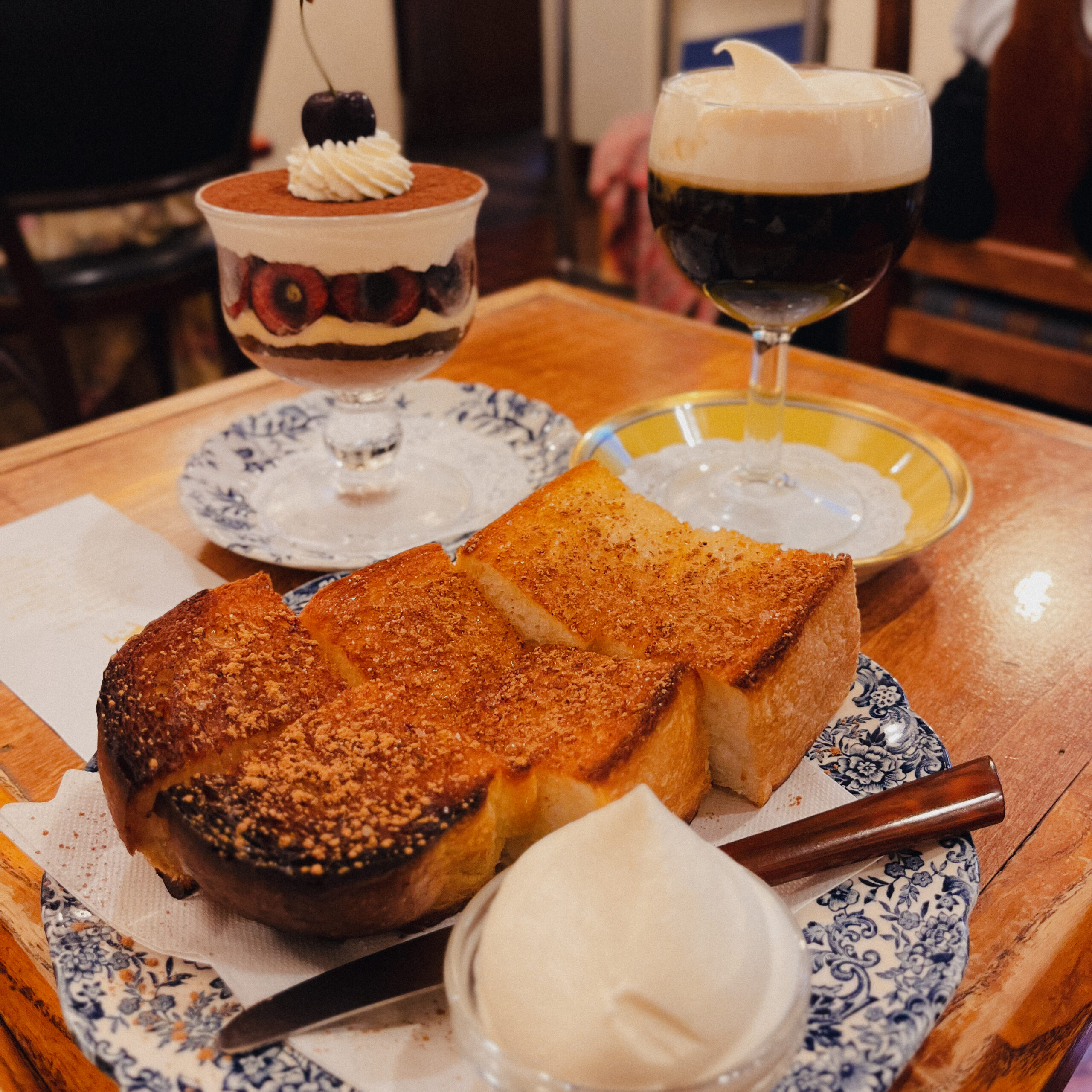 長く愛され続ける喫茶店でゆっくり。高円寺「Poem MANO A MANO COFFEE」 | Ramip