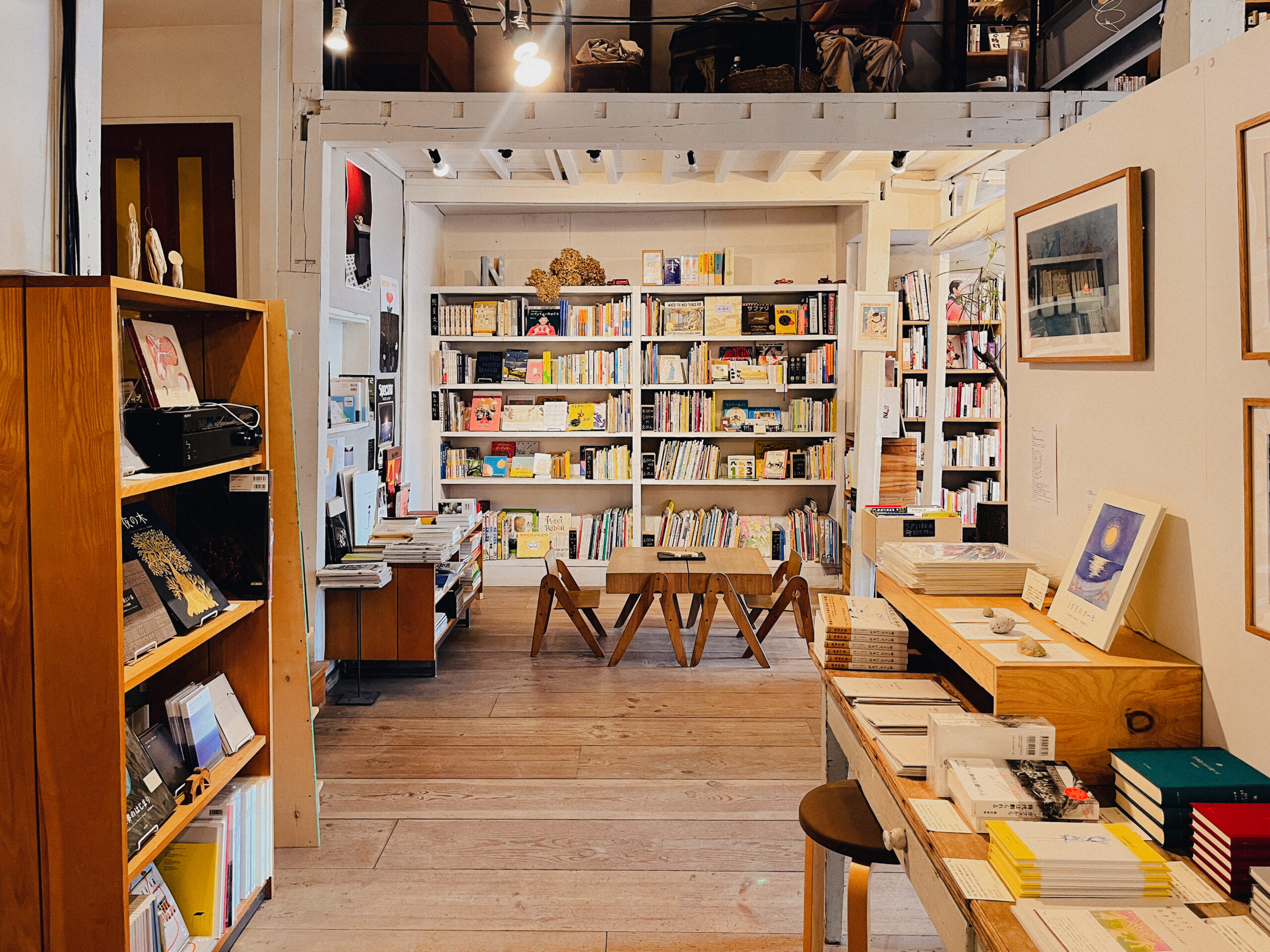 【長野】本に囲まれた居心地のいい古民家ブックカフェ、上田「本と茶NABO」 | Ramip